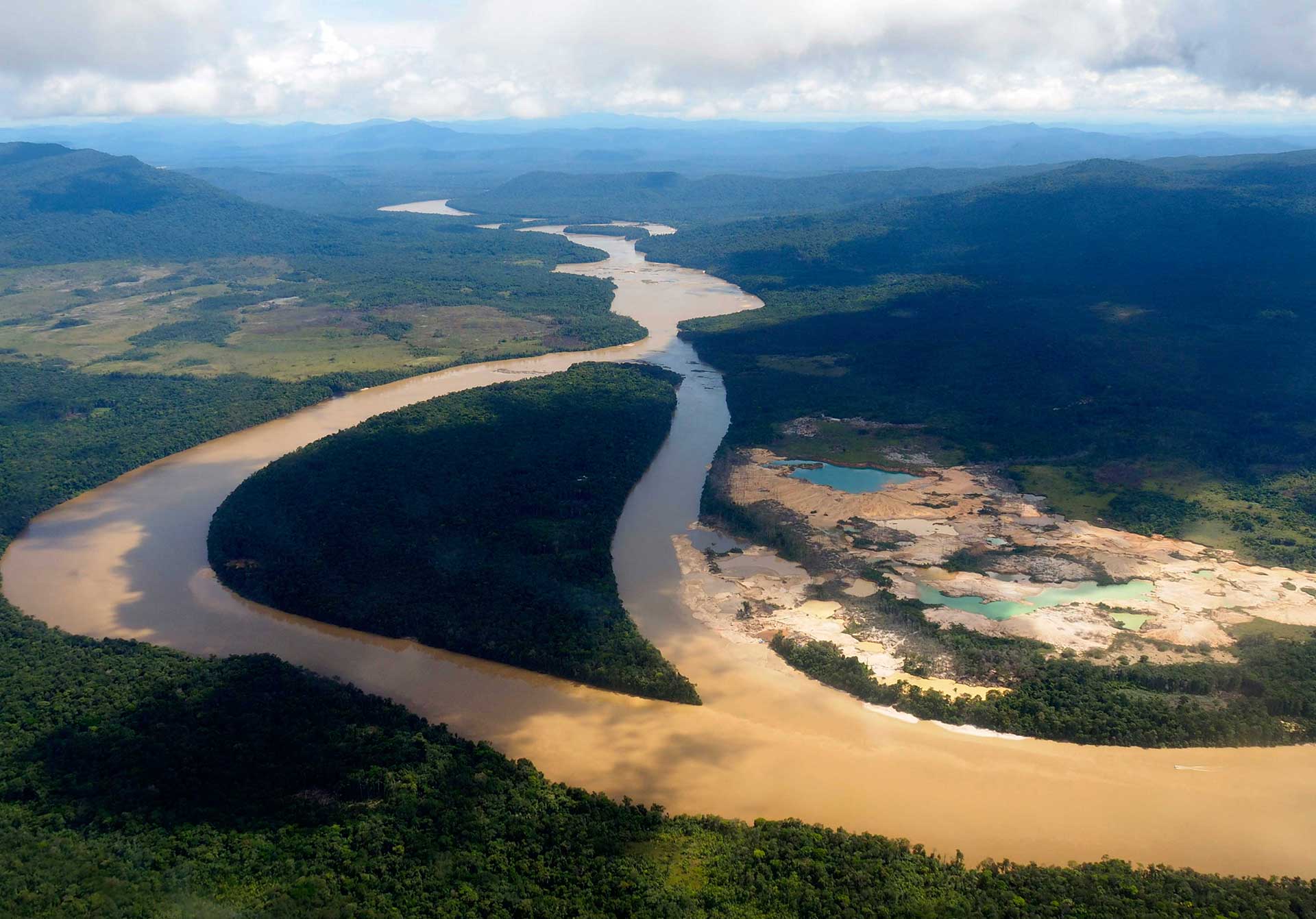 Amazonia at the crossroads
